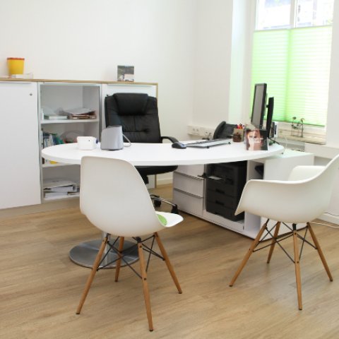 Stellenangebote Arzt im Zentrum - Dr. med. Nadine Egner - mfajobs.de